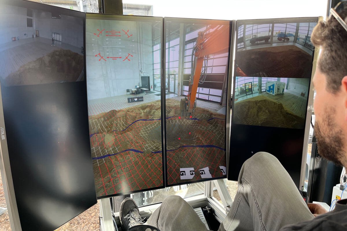 Remote Controlled Excavator | SUNCAR